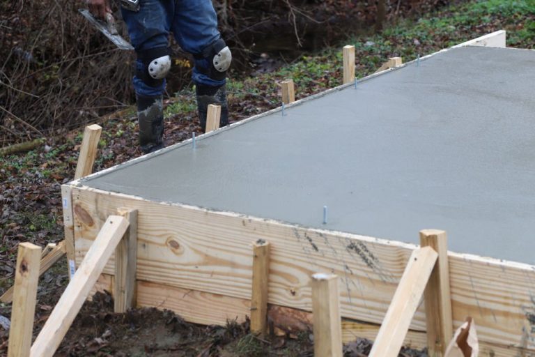 Comparing 2x4 and 2x6 Shed Floor Framing: Which Is Best for Your Project?